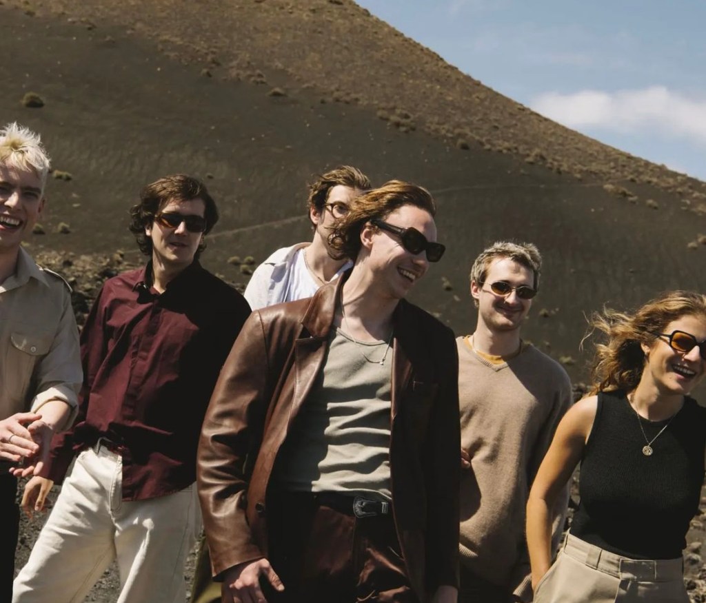 Sports Team – Gulp Album – Lois The Stylist